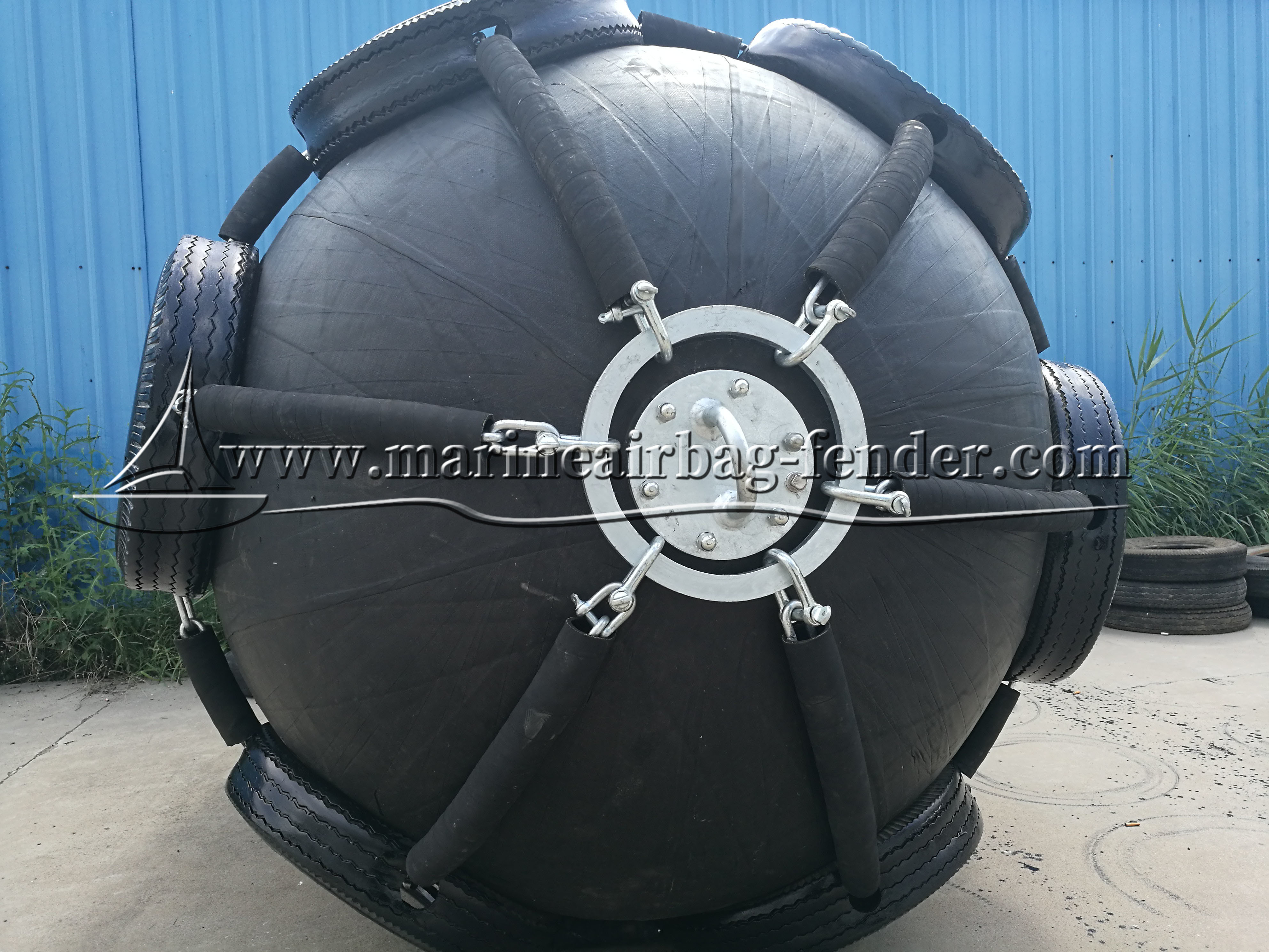High Tensile Sling / Chain Net Type Pneumatic Rubber Fender